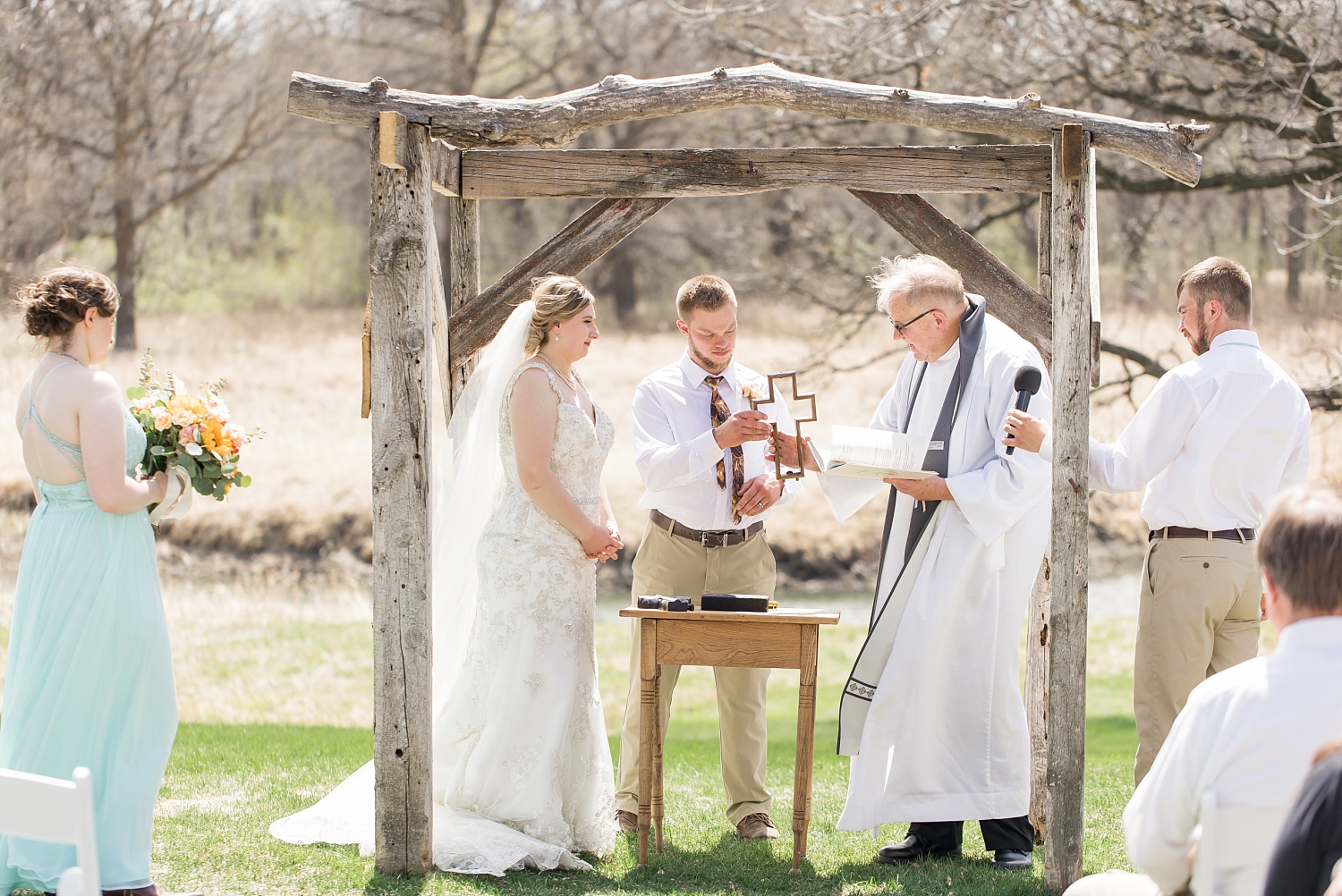 Rustic Oaks Moorhead MN Wedding Abby Anderson Photographer